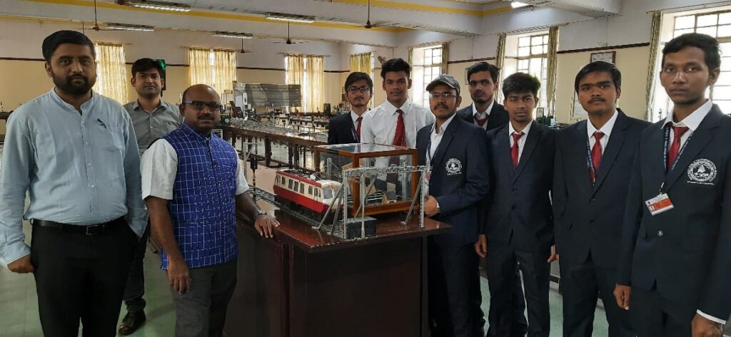 B.Tech. in Mechanical Engineering (Specialization: Rail Engineering) - gsv